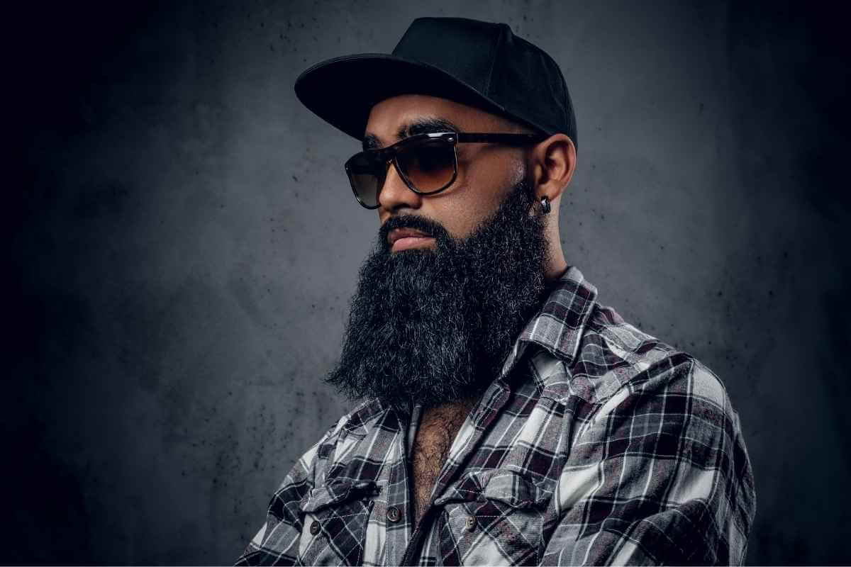 How To Dye Your Beard Like A Pro [Complete Guide] - Beardlong