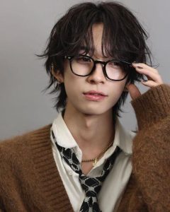15+1 Stylish Korean Hairstyles For Men That Suit Any Face