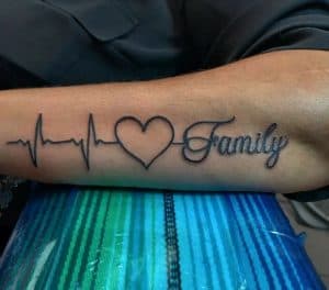 18 Stunning Family Tattoo Ideas That Symbolize Love & Strength - Beardlong