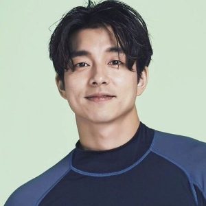 15 Stunning Middle-Part Hairstyles Every Man Should Try - Beardlong