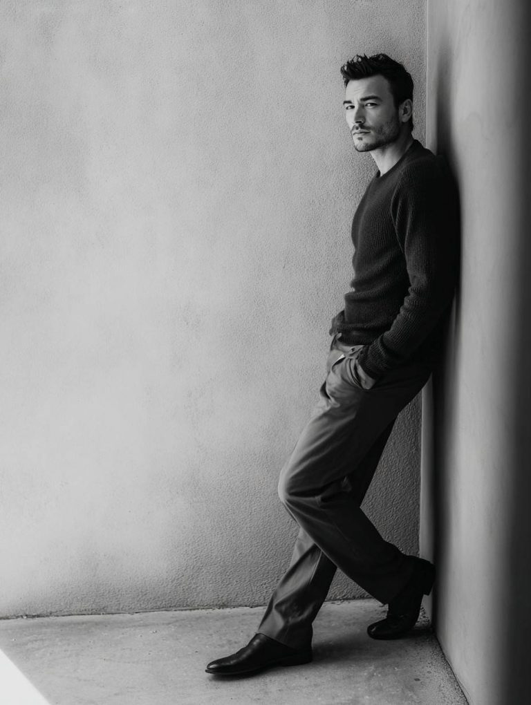 20 Expert The Smartest Poses For Men To Look Confident & Photogenic ...